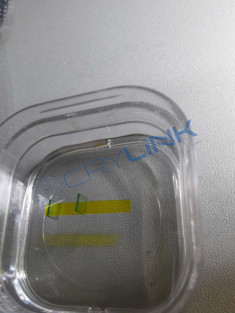 V: YAG Crystal Case (4) – 3*3*0.43mm - Crylink