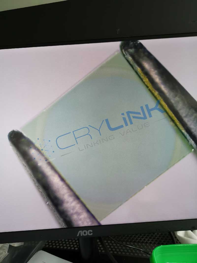 V: YAG Crystal Case (4) – 3*3*0.43mm - Crylink